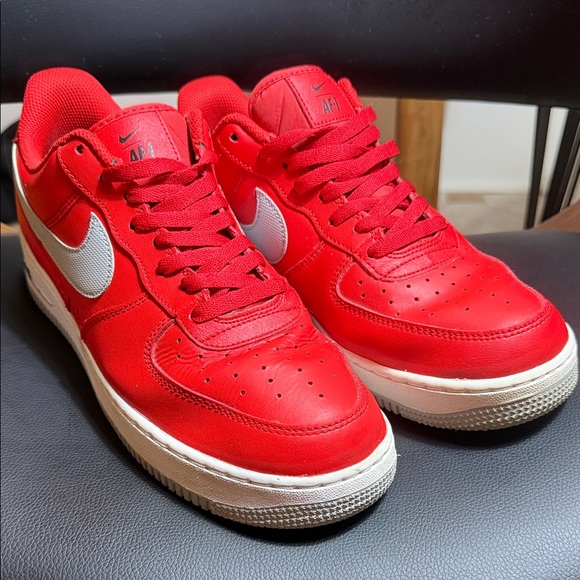 Nike | Shoes | Nike Air Force Af1 Mens 1us University Red Smoke Grey ...